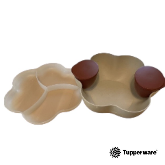 Tupperware | Dining | Vintage Like New Chips N Dip Tupperware | Poshmark